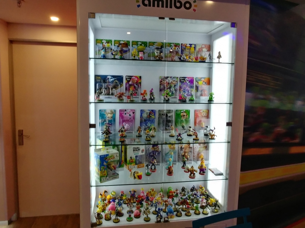 Go hands-on with the Nintendo Switch at the new pop-up store in Sandton ...