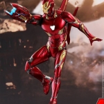 Oh hi Mark 50 armour! Hot Toys has a new look at Iron Man in Avengers ...