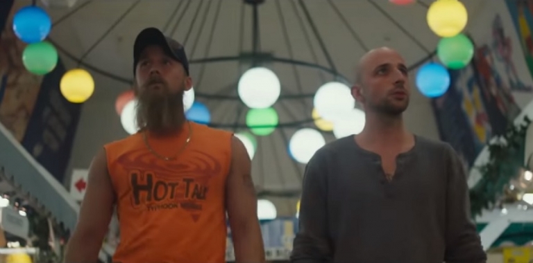 Two brothers want to escape their small desert town in the heist movie ...