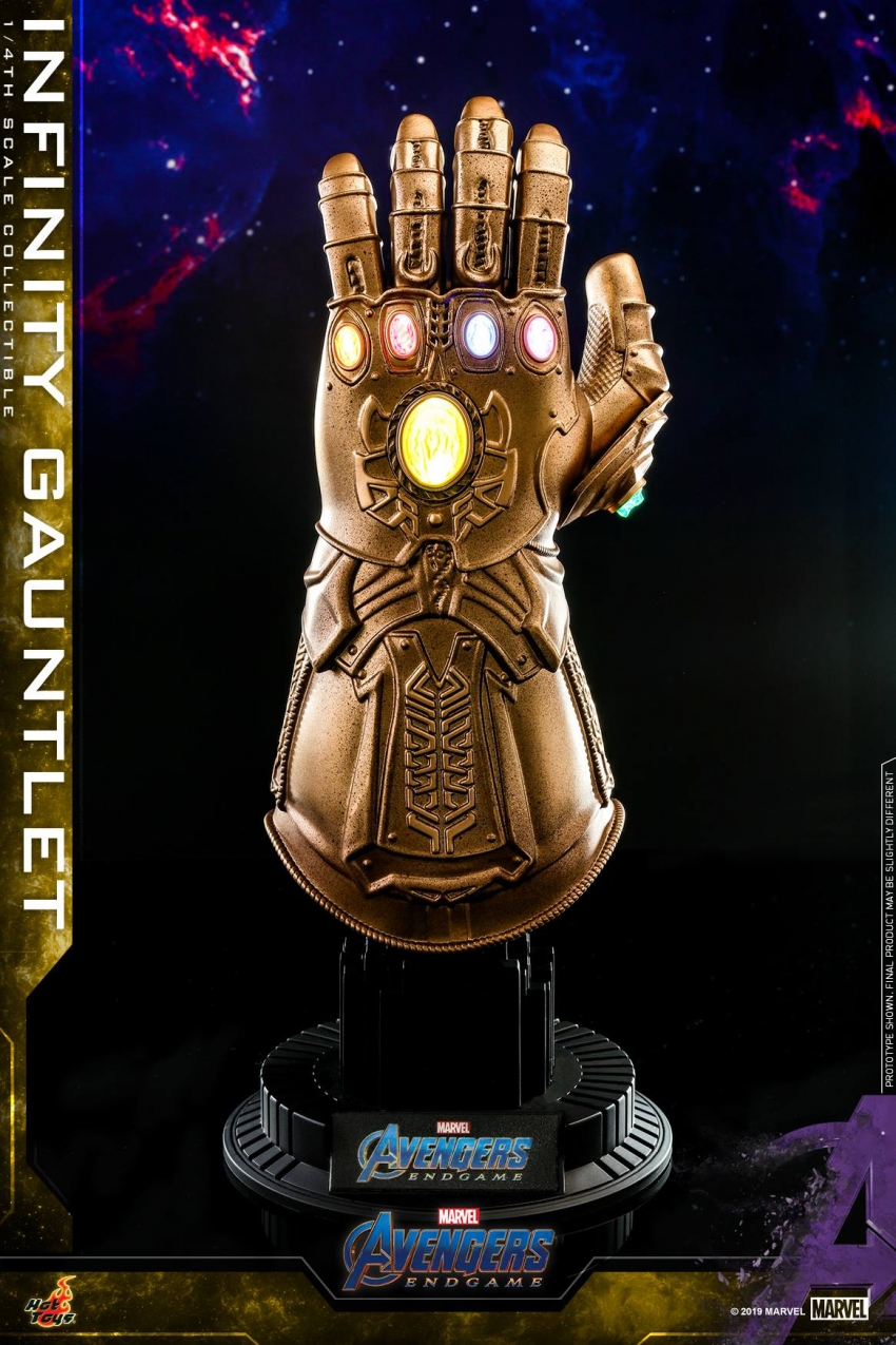 Wield a quarter of the power of the universe with the new Hot Toys 1/4 ...