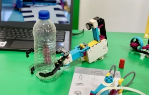 Lego unveils a new robotic set to teach kids coding skills