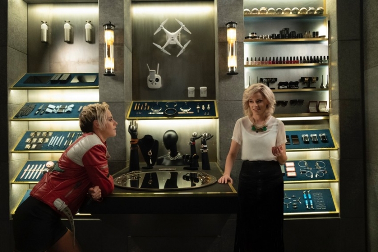 Charlie’s Angels review – These angels are fun but they don’t quite soar