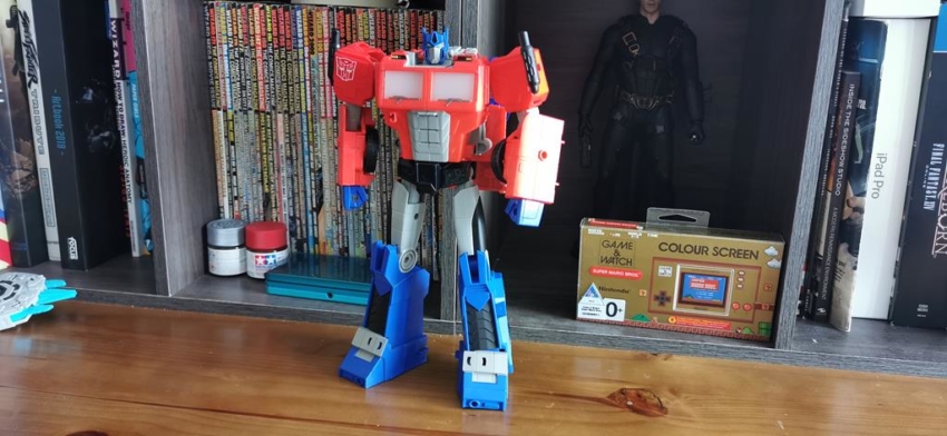 Optimus Prime’s latest action figure is big, bulky, and wonderfully ...