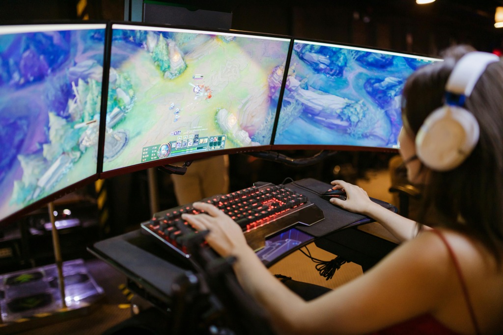 How Esports Teams Manage Cross-Border Payouts in 2025